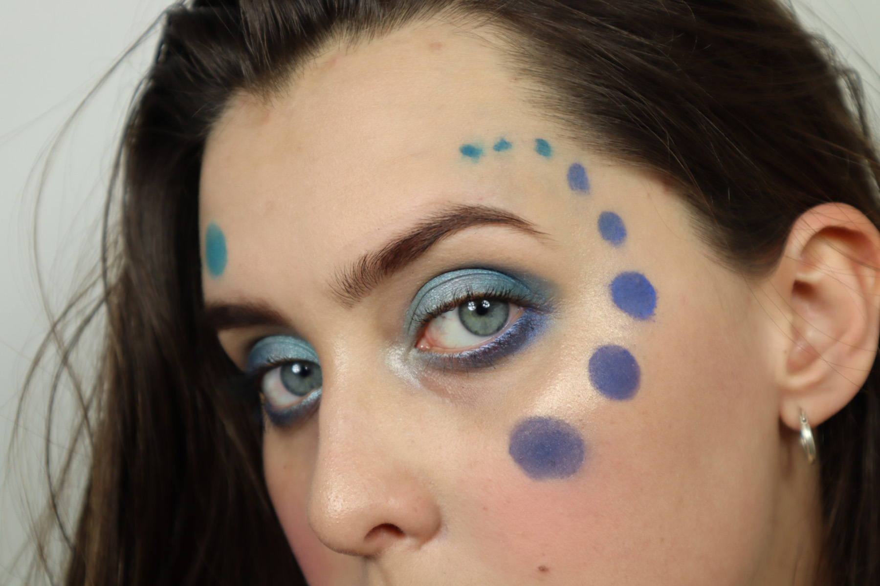 Ocean Bubble Makeup Look - Jylari Renzell